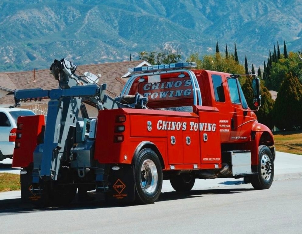 Chino's Towing